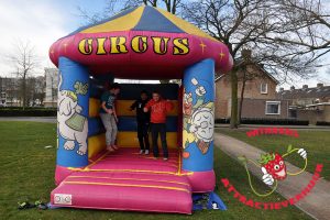 Circus springkussen voor jouw themafeest